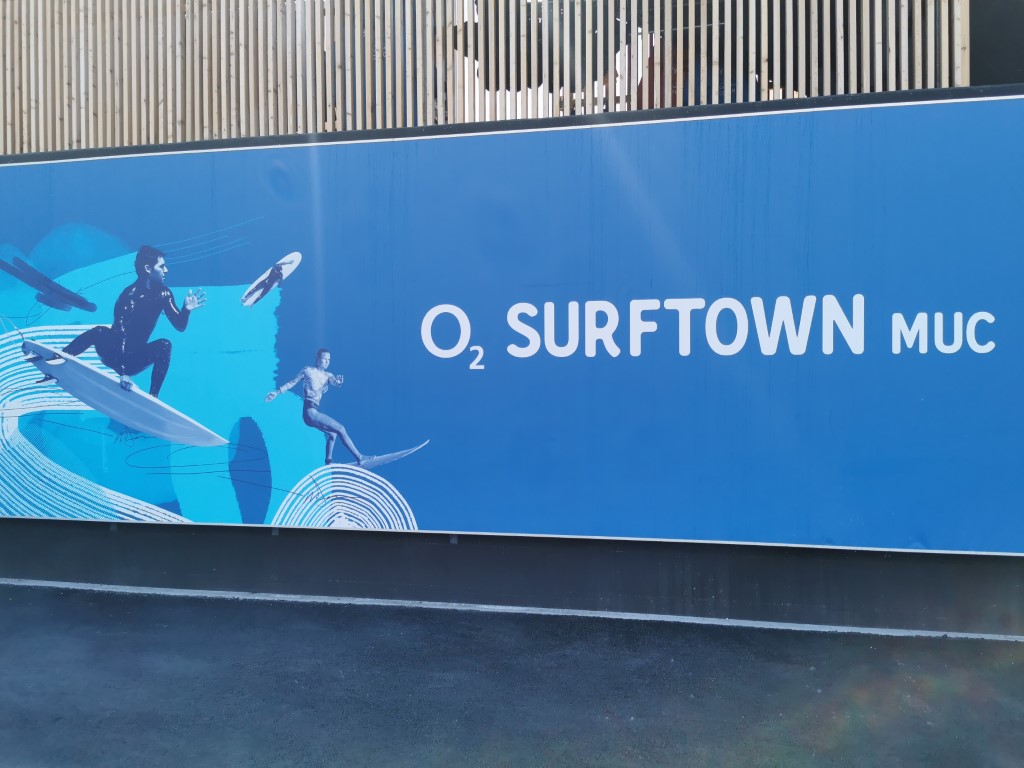 o2 Surftown München - Wellenreiten / Surfen am Flughafen
