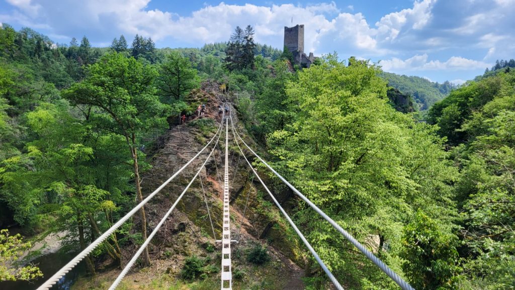 Burgenklettersteig Manderscheid mit Topo & Karte ⚜️